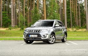 Grey Suzuki Vitara 2022 in Riga, with an engine capacity of 1.40 L and mileage of 75 thousand km for 14790 €, photo  on AUTOMOTO.COM.LV