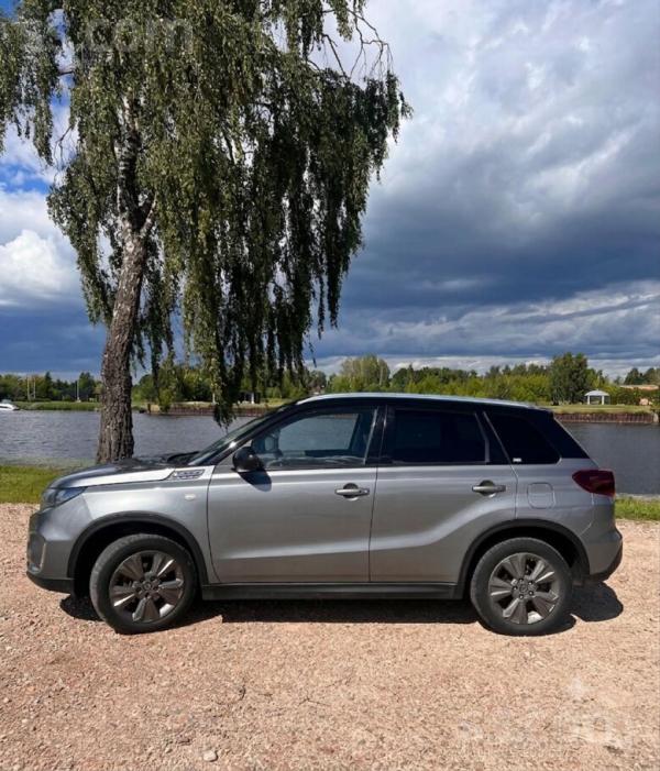 Grey Suzuki Vitara 2023 in Jelgava, with an engine capacity of 1.50 L and mileage of 188 thousand km for 14000 €, photo 3 on AUTOMOTO.COM.LV