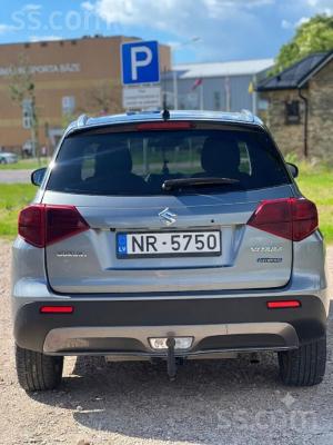 Pelēks Suzuki Vitara 2023 Jelgava, ar dzinēja tilpumu 1.50 L un nobraukumu 188 tūkst. km par 14000 €, foto 5 vietnē AUTOMOTO.COM.LV