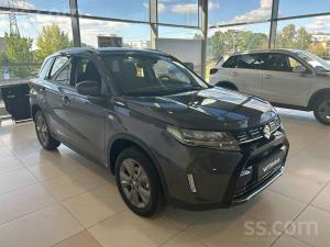 Pelēks Suzuki Vitara 2025 Rīga, ar dzinēja tilpumu 1.40 L un nobraukumu 10 tūkst. km par 26939 €, foto 3 vietnē AUTOMOTO.COM.LV