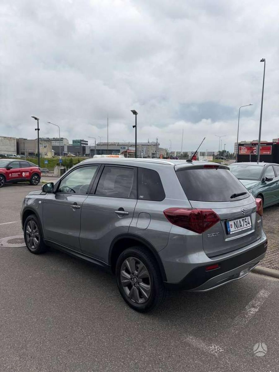 Pelēks Suzuki Vitara 2025 Viļņa, ar dzinēja tilpumu 1.46 L un nobraukumu 15 tūkst. km par 22200 €, foto 8 vietnē AUTOMOTO.COM.LV