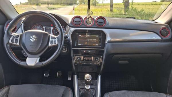 Grey Suzuki Vitara 2018 in Radviliskis, with an engine capacity of 1.37 L and mileage of 189 thousand km for 8500 €, photo 9 on AUTOMOTO.COM.LV