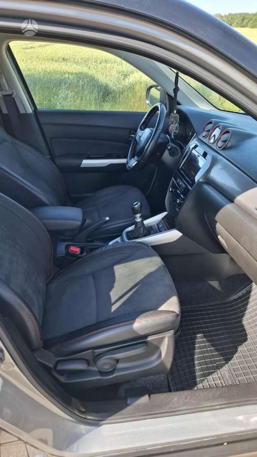 Grey Suzuki Vitara 2018 in Radviliskis, with an engine capacity of 1.37 L and mileage of 189 thousand km for 8500 €, photo 14 on AUTOMOTO.COM.LV