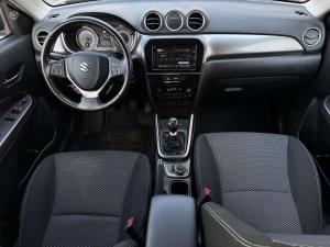 Grey Suzuki Vitara 2021 in Vilnius, with an engine capacity of 1.37 L and mileage of 165 thousand km for 11950 €, photo 7 on AUTOMOTO.COM.LV