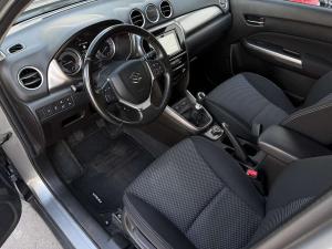 Grey Suzuki Vitara 2021 in Vilnius, with an engine capacity of 1.37 L and mileage of 165 thousand km for 11950 €, photo 9 on AUTOMOTO.COM.LV