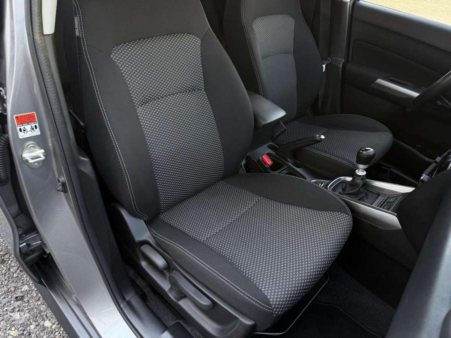 Grey Suzuki Vitara 2021 in Vilnius, with an engine capacity of 1.37 L and mileage of 165 thousand km for 11950 €, photo 13 on AUTOMOTO.COM.LV
