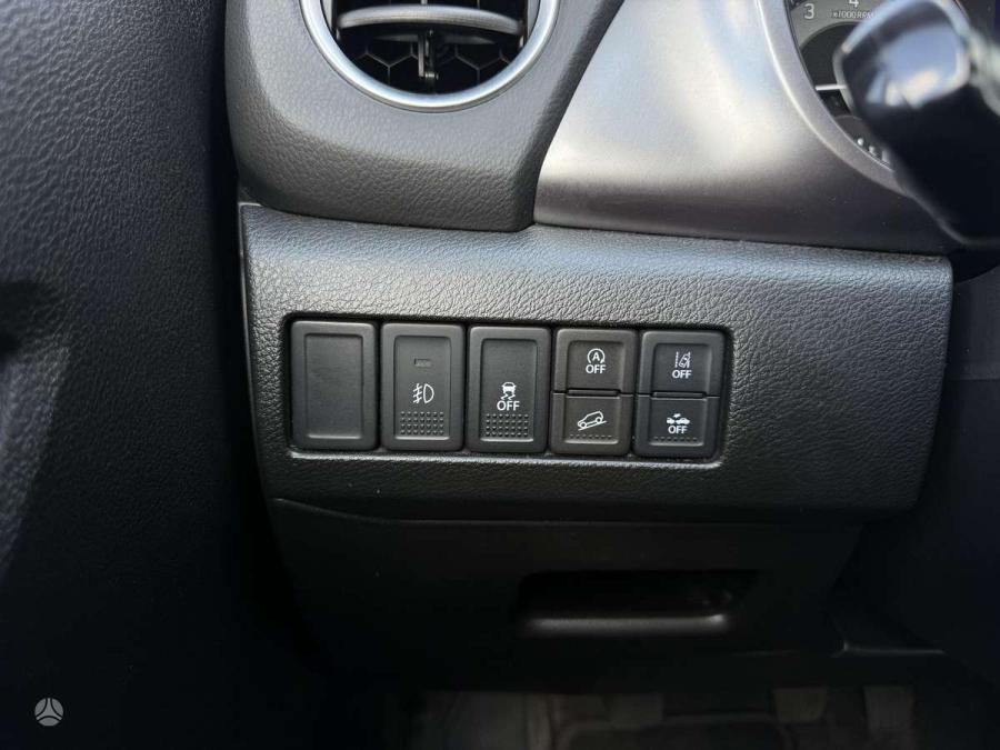 Grey Suzuki Vitara 2021 in Vilnius, with an engine capacity of 1.37 L and mileage of 165 thousand km for 11950 €, photo 24 on AUTOMOTO.COM.LV