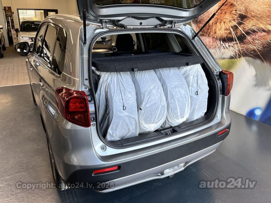 Grey Suzuki Vitara 2021 in Tallinn, with an engine capacity of 1.40 L and mileage of 68 thousand km for 16900 €, photo 5 on AUTOMOTO.COM.LV
