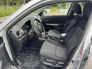 Grey Suzuki Vitara 2023 in Tallinn, with an engine capacity of 1.40 L and mileage of 69 thousand km for 19500 €, photo 10 on AUTOMOTO.COM.LV