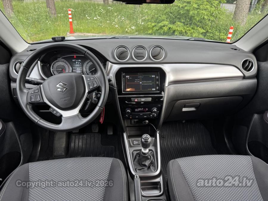 Grey Suzuki Vitara 2023 in Tallinn, with an engine capacity of 1.40 L and mileage of 69 thousand km for 19500 €, photo 12 on AUTOMOTO.COM.LV