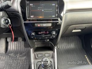 Grey Suzuki Vitara 2023 in Tallinn, with an engine capacity of 1.40 L and mileage of 69 thousand km for 19500 €, photo 15 on AUTOMOTO.COM.LV