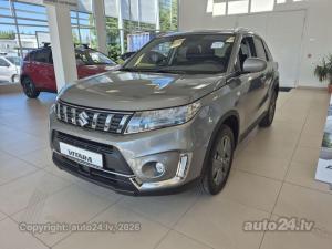 Pelēks Suzuki Vitara 2025 Pērnava, ar dzinēja tilpumu 1.50 L un nobraukumu 57 tūkst. km par 27173 €, foto 2 vietnē AUTOMOTO.COM.LV