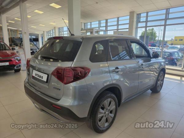 Pelēks Suzuki Vitara 2025 Pērnava, ar dzinēja tilpumu 1.50 L un nobraukumu 57 tūkst. km par 27173 €, foto 5 vietnē AUTOMOTO.COM.LV