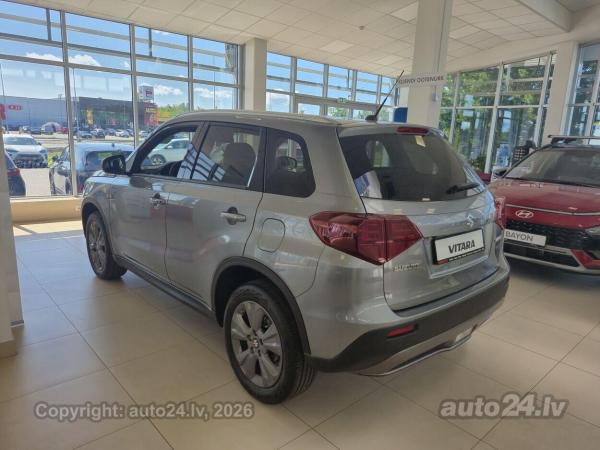 Pelēks Suzuki Vitara 2025 Pērnava, ar dzinēja tilpumu 1.50 L un nobraukumu 57 tūkst. km par 27173 €, foto 7 vietnē AUTOMOTO.COM.LV