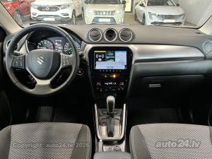 Pelēks Suzuki Vitara 2025 Tallina, ar dzinēja tilpumu 1.40 L un nobraukumu 8 tūkst. km par 25900 €, foto 10 vietnē AUTOMOTO.COM.LV