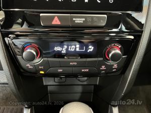Pelēks Suzuki Vitara 2025 Tallina, ar dzinēja tilpumu 1.40 L un nobraukumu 8 tūkst. km par 25900 €, foto 15 vietnē AUTOMOTO.COM.LV