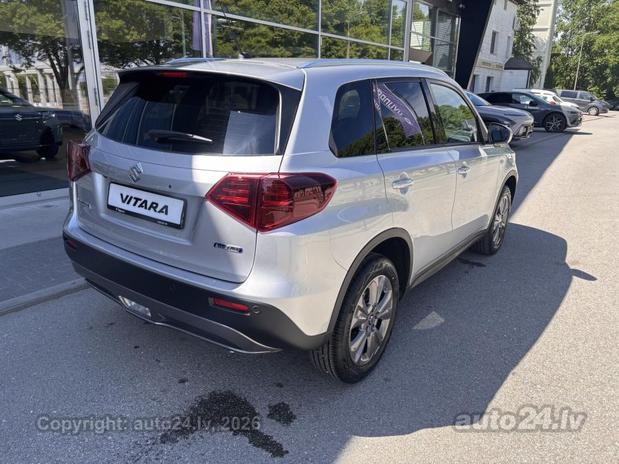 Grey Suzuki Vitara 2026 in Tartu, with an engine capacity of 1.40 L and mileage of 15 thousand km for 26889 €, photo 4 on AUTOMOTO.COM.LV