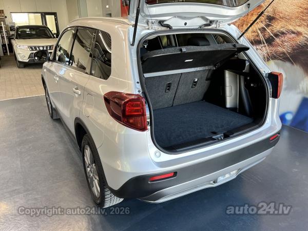 Grey Suzuki Vitara 2019 in Tallinn, with an engine capacity of 1.40 L and mileage of 56 thousand km for 13900 €, photo 4 on AUTOMOTO.COM.LV