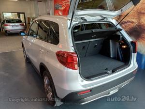 Grey Suzuki Vitara 2019 in Tallinn, with an engine capacity of 1.40 L and mileage of 87 thousand km for 13600 €, photo 5 on AUTOMOTO.COM.LV