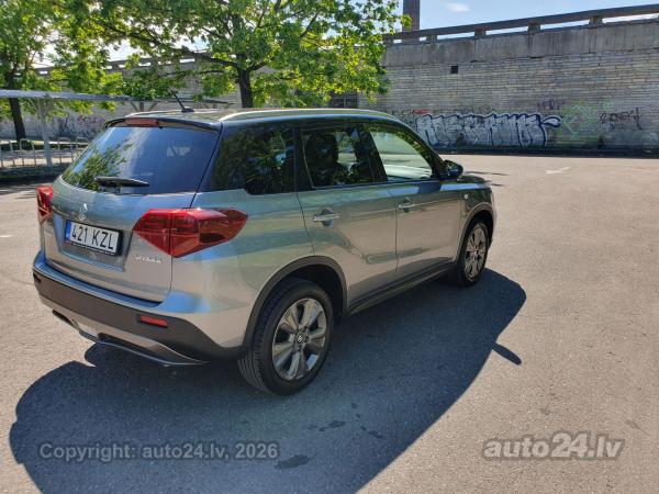 Pelēks Suzuki Vitara 2020 Mardu, ar dzinēja tilpumu 1.40 L un nobraukumu 54 tūkst. km par 15500 €, foto 2 vietnē AUTOMOTO.COM.LV