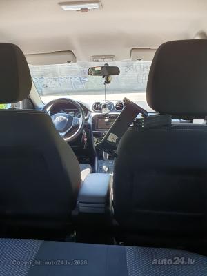 Pelēks Suzuki Vitara 2020 Mardu, ar dzinēja tilpumu 1.40 L un nobraukumu 54 tūkst. km par 15500 €, foto 5 vietnē AUTOMOTO.COM.LV