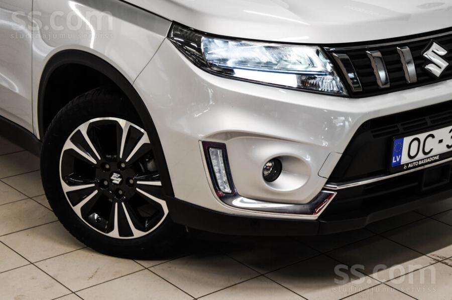 Pelēks Suzuki Vitara 2021 Rīga, ar dzinēja tilpumu 1.40 L un nobraukumu 19 tūkst. km par 2100 €, foto 8 vietnē AUTOMOTO.COM.LV