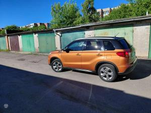 Orange Suzuki Vitara 2017 in Klaipeda, with an engine capacity of 1.59 L and mileage of 77 thousand km for 11500 €, photo  on AUTOMOTO.COM.LV