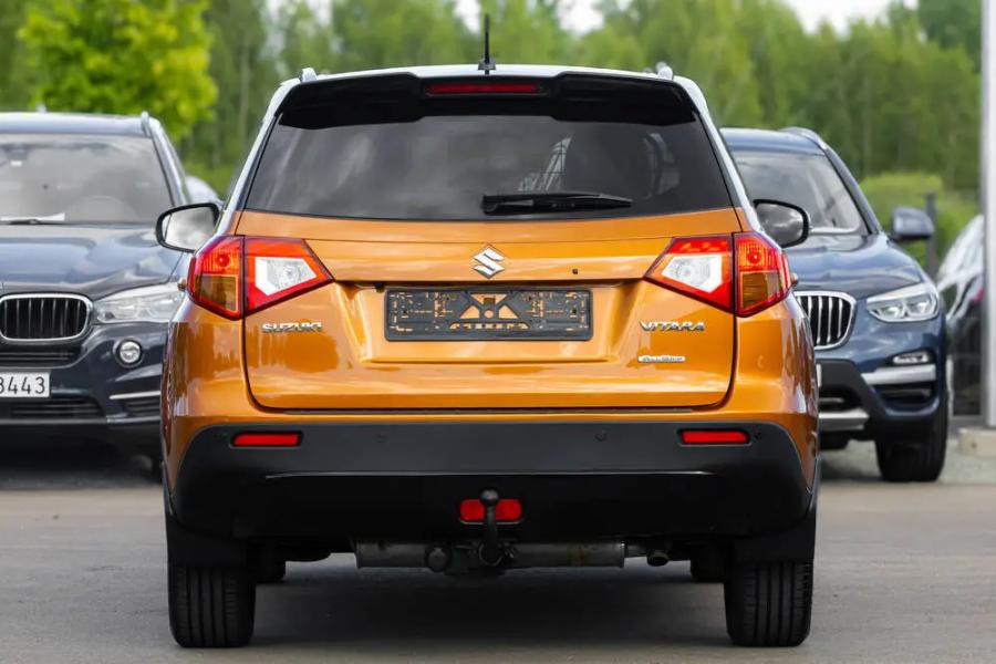 Orange Suzuki Vitara 2018 in Jelgava, with an engine capacity of 1.40 L and mileage of 0 thousand km for 9850 €, photo 6 on AUTOMOTO.COM.LV