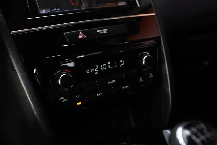 Orange Suzuki Vitara 2018 in Jelgava, with an engine capacity of 1.40 L and mileage of 0 thousand km for 9850 €, photo 21 on AUTOMOTO.COM.LV