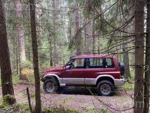 Sarkans Suzuki Vitara 1995 Rīga, ar dzinēja tilpumu 2.00 L un nobraukumu 270 tūkst. km par 3500 €, foto  vietnē AUTOMOTO.COM.LV