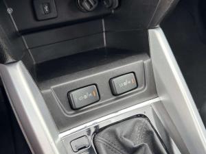 Red Suzuki Vitara 2016 in Panevezys, with an engine capacity of 1.60 L and mileage of 276 thousand km for 9990 €, photo 19 on AUTOMOTO.COM.LV