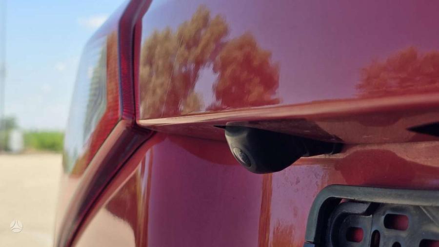 Red Suzuki Vitara 2016 in Marijampole, with an engine capacity of 1.37 L and mileage of 235 thousand km for 8950 €, photo 11 on AUTOMOTO.COM.LV