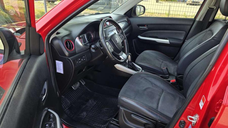Red Suzuki Vitara 2016 in Marijampole, with an engine capacity of 1.37 L and mileage of 235 thousand km for 8950 €, photo 12 on AUTOMOTO.COM.LV