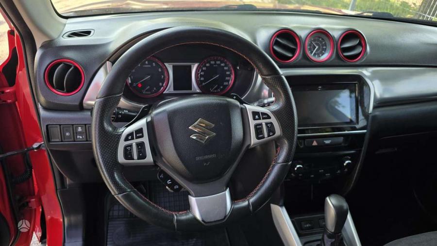 Red Suzuki Vitara 2016 in Marijampole, with an engine capacity of 1.37 L and mileage of 235 thousand km for 8950 €, photo 16 on AUTOMOTO.COM.LV