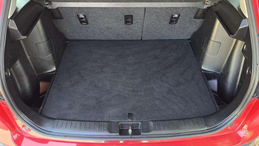 Red Suzuki Vitara 2016 in Marijampole, with an engine capacity of 1.37 L and mileage of 235 thousand km for 8950 €, photo 23 on AUTOMOTO.COM.LV