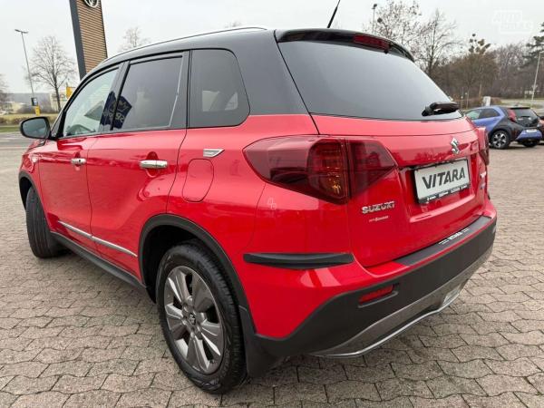 Sarkans Suzuki Vitara 2023 Kauņa, ar dzinēja tilpumu 1.40 L un nobraukumu 22 tūkst. km par 22390 €, foto 2 vietnē AUTOMOTO.COM.LV