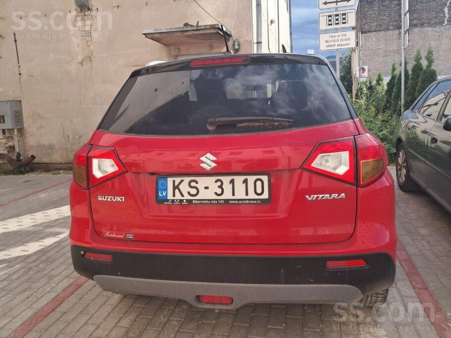 Sarkans Suzuki Vitara 2017 Rīga, ar dzinēja tilpumu 1.60 L un nobraukumu 143 tūkst. km par 11000 €, foto 4 vietnē AUTOMOTO.COM.LV