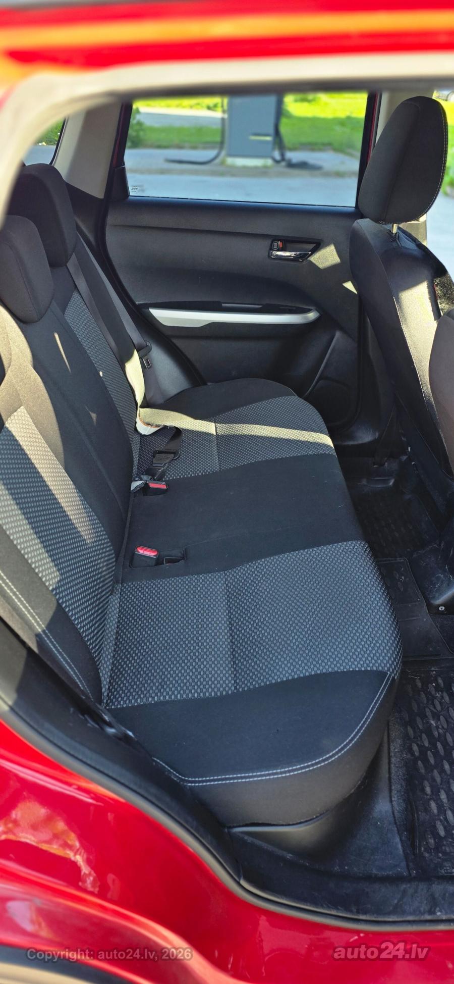 Sarkans Suzuki Vitara 2016 Tallina, ar dzinēja tilpumu 1.60 L un nobraukumu 231 tūkst. km par 9000 €, foto 11 vietnē AUTOMOTO.COM.LV