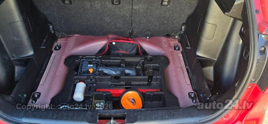 Sarkans Suzuki Vitara 2016 Tallina, ar dzinēja tilpumu 1.60 L un nobraukumu 231 tūkst. km par 9000 €, foto 13 vietnē AUTOMOTO.COM.LV