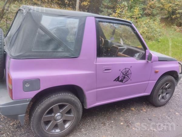 Suzuki Vitara 1993 in Riga on AUTOMOTO.COM.LV Violet Suzuki Vitara 1993 in Riga, with an engine capacity of 1.60 L and mileage of 46 thousand km for 4500 €, photo 1 on AUTOMOTO.COM.LV