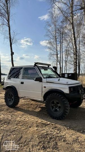 Balts Suzuki Vitara 2004 Molėtai, ar dzinēja tilpumu 1.60 L un nobraukumu 112 tūkst. km par 4500 €, foto 5 vietnē AUTOMOTO.COM.LV
