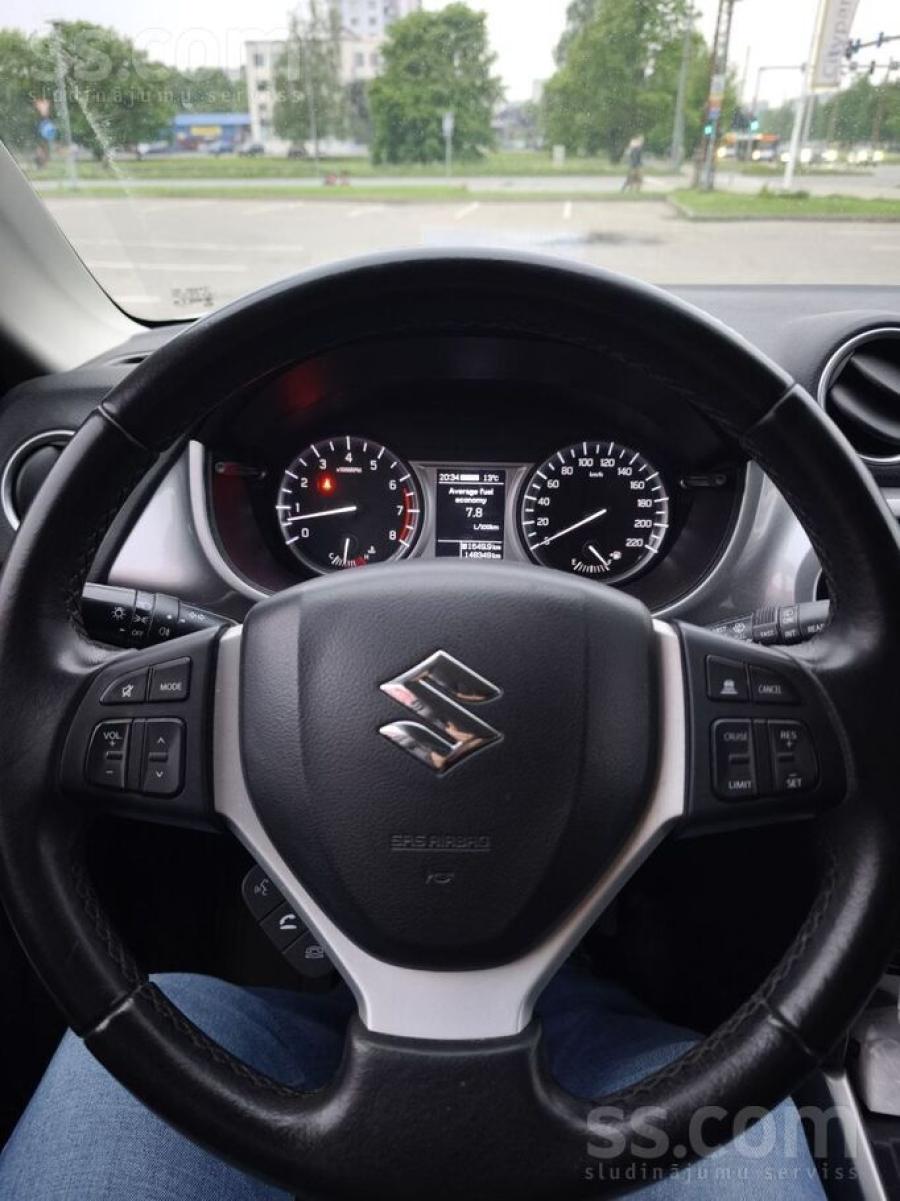 White Suzuki Vitara 2018 in Riga, with an engine capacity of 1.60 L and mileage of 149 thousand km for 10000 €, photo 11 on AUTOMOTO.COM.LV