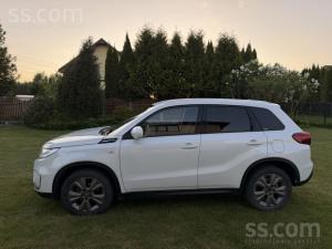 Balts Suzuki Vitara 2019 Rīga, ar dzinēja tilpumu 1.00 L un nobraukumu 160 tūkst. km par 9700 €, foto 3 vietnē AUTOMOTO.COM.LV