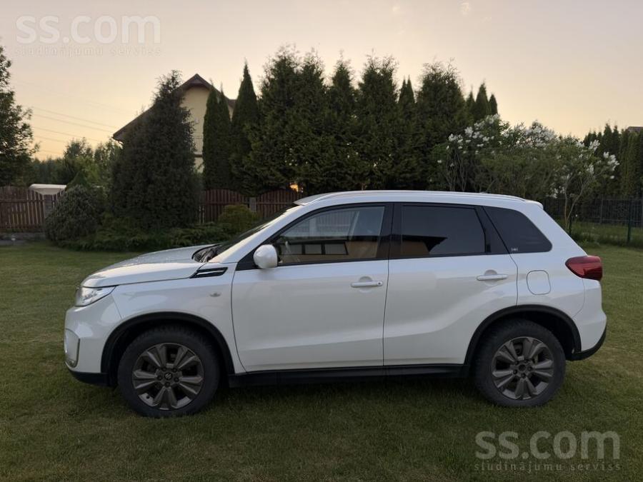 Balts Suzuki Vitara 2019 Rīga, ar dzinēja tilpumu 1.00 L un nobraukumu 160 tūkst. km par 9700 €, foto 3 vietnē AUTOMOTO.COM.LV