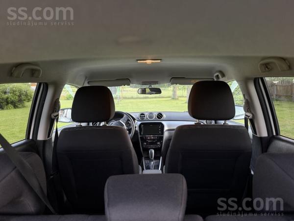 White Suzuki Vitara 2019 in Riga, with an engine capacity of 1.00 L and mileage of 160 thousand km for 9700 €, photo 4 on AUTOMOTO.COM.LV