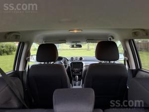 Balts Suzuki Vitara 2019 Rīga, ar dzinēja tilpumu 1.00 L un nobraukumu 160 tūkst. km par 9700 €, foto 5 vietnē AUTOMOTO.COM.LV