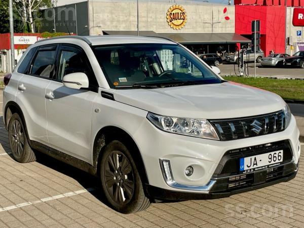 Белый Сузуки Витара 2019 в Рига, объемом двигателя 1.40 л и пробегом 59 тыс. км за 13900 €, фото 3 на AUTOMOTO.COM.LV