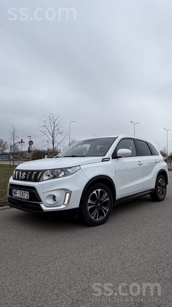 White Suzuki Vitara 2019 in Liepaja, with an engine capacity of 1.40 L and mileage of 64 thousand km for 16500 €, photo 1 on AUTOMOTO.COM.LV