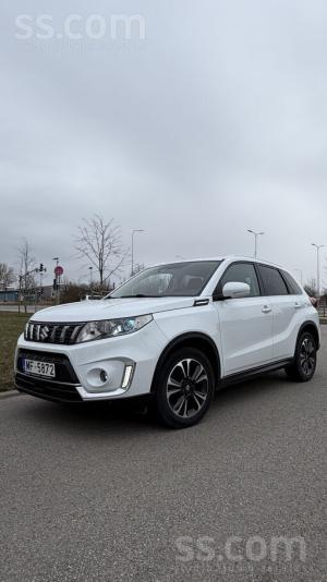 White Suzuki Vitara 2019 in Liepaja, with an engine capacity of 1.40 L and mileage of 64 thousand km for 16500 €, photo 1 on AUTOMOTO.COM.LV