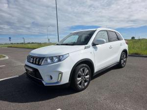 Balts Suzuki Vitara 2019 Marijampole, ar dzinēja tilpumu 1.37 L un nobraukumu 240 tūkst. km par 8490 €, foto  vietnē AUTOMOTO.COM.LV